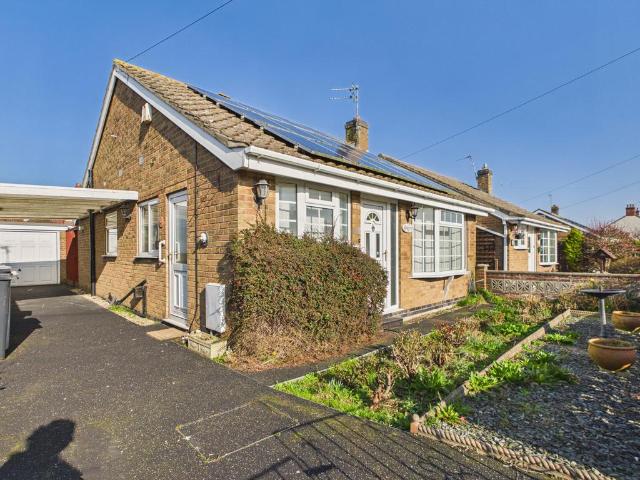 2 bedroom detached bungalow for sale