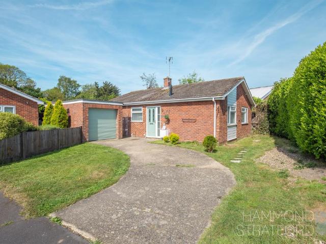 2 bedroom detached bungalow for sale