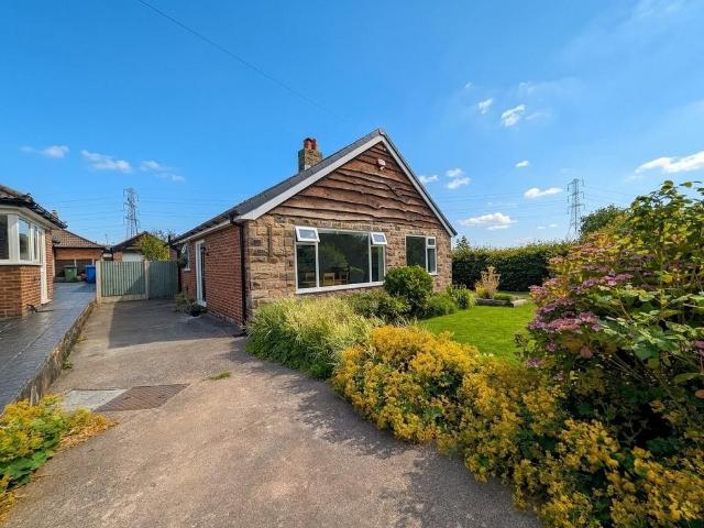 2 bedroom detached bungalow for sale
