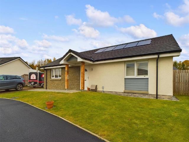 2 bedroom detached bungalow for sale
