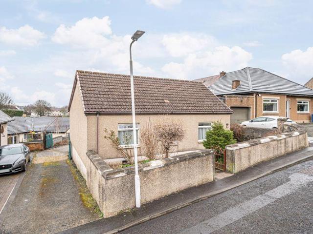 2 bedroom detached bungalow for sale