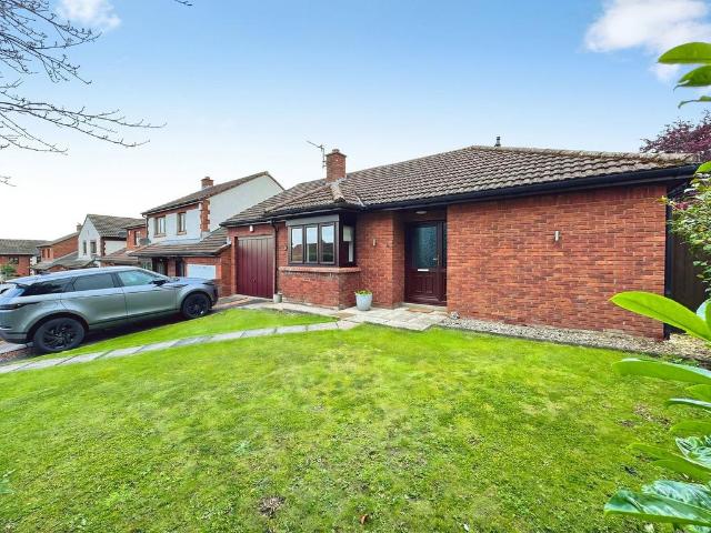 2 bedroom detached bungalow for sale