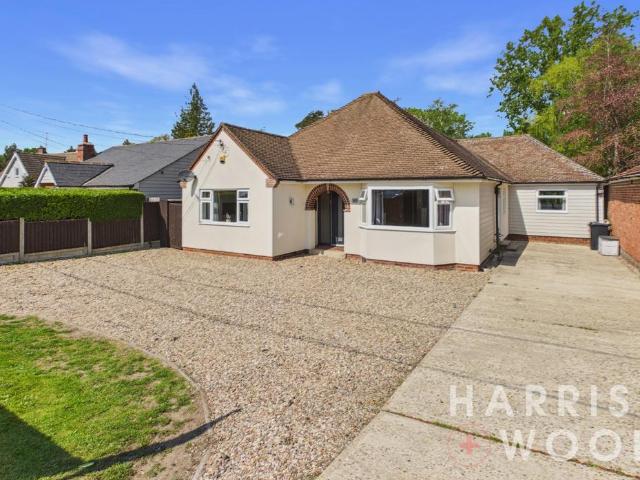 2 bedroom detached bungalow for sale