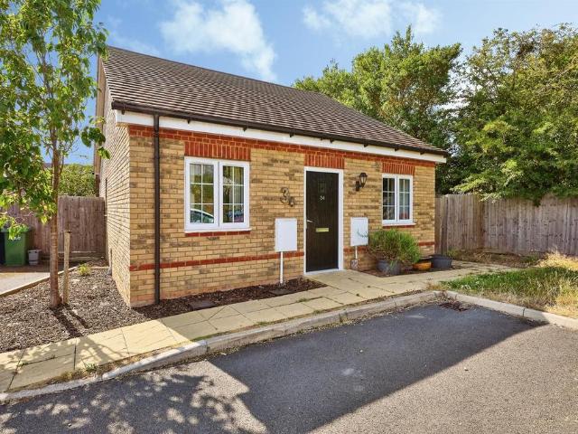 2 bedroom detached bungalow for sale