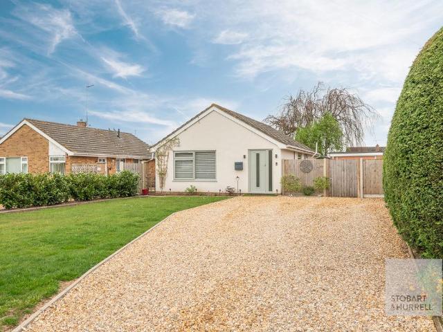 2 bedroom detached bungalow for sale