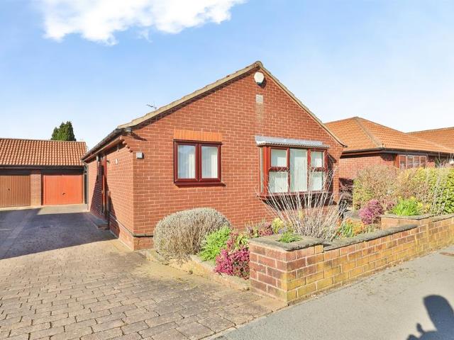 2 bedroom detached bungalow for sale