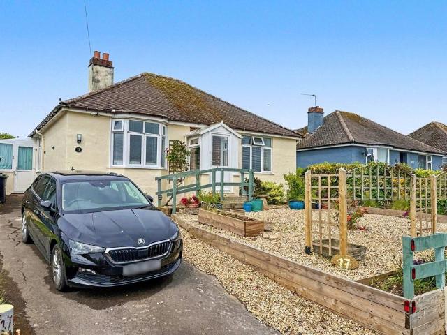 2 bedroom detached bungalow for sale
