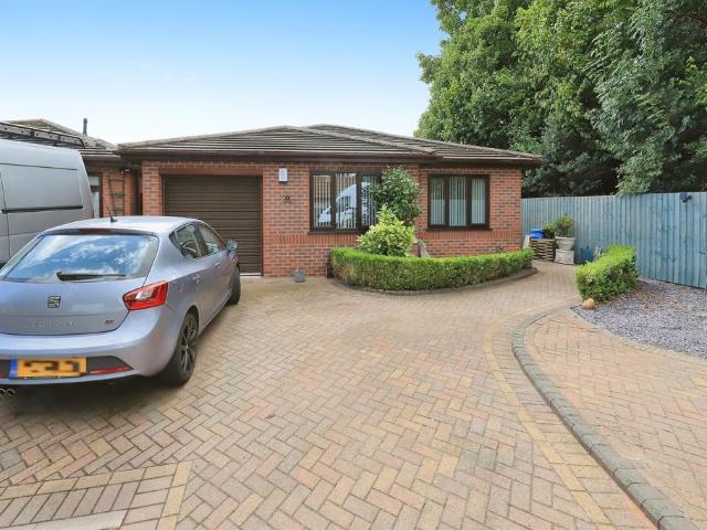 2 bedroom detached bungalow for sale