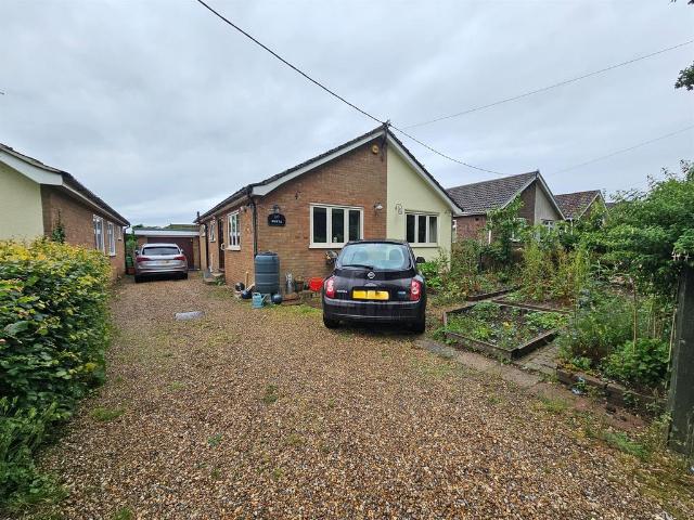 2 bedroom detached bungalow for sale