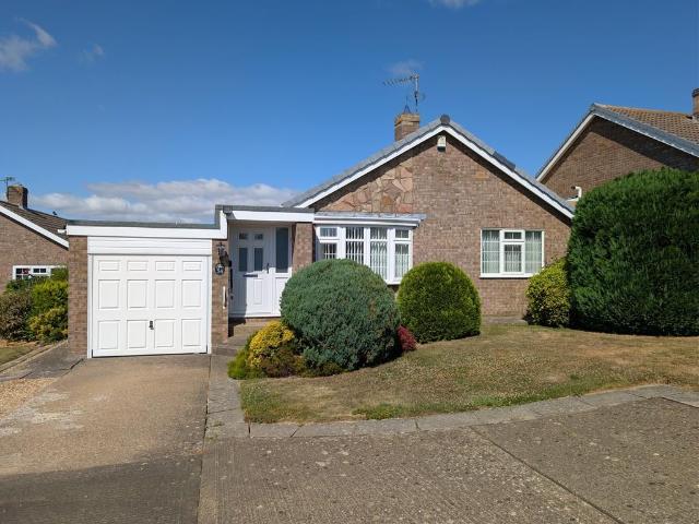 2 bedroom detached bungalow for sale