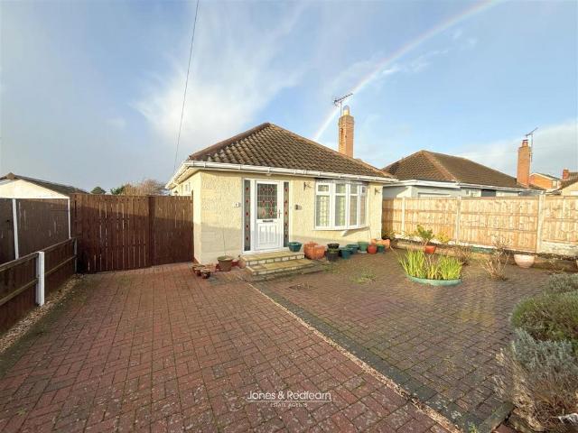 2 bedroom detached bungalow for sale