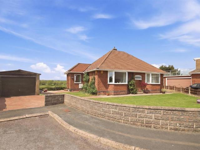 2 bedroom detached bungalow for sale