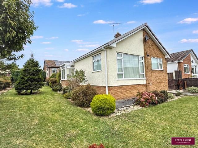 2 bedroom detached bungalow for sale
