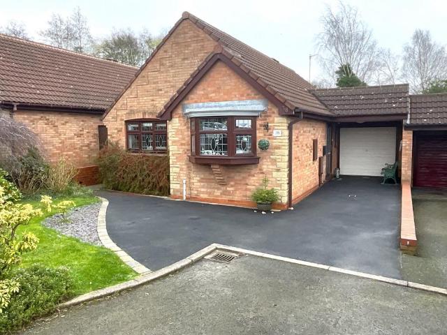 2 bedroom detached bungalow for sale