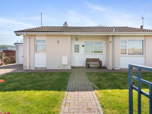 2 bedroom detached bungalow for sale