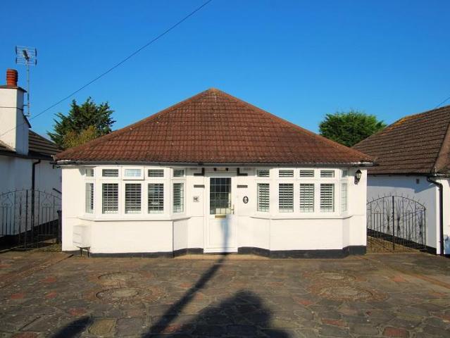 2 bedroom detached bungalow for sale