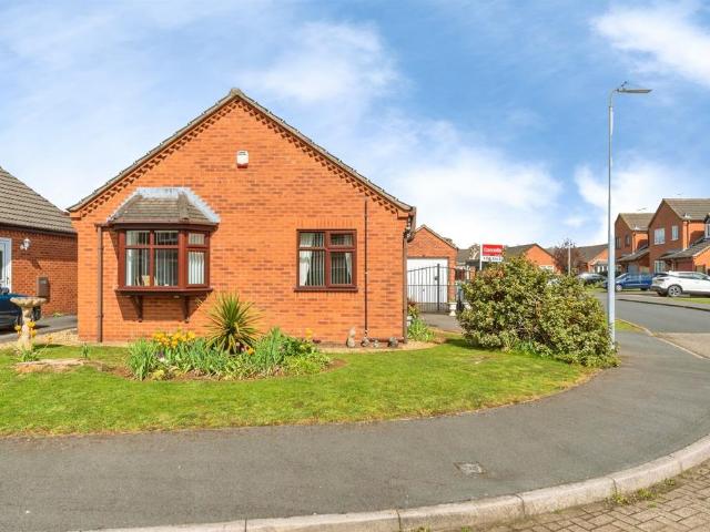 2 bedroom detached bungalow for sale