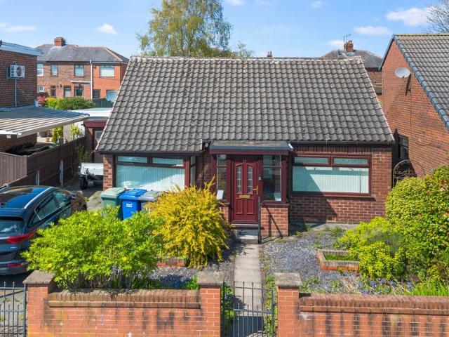 2 bedroom detached bungalow for sale