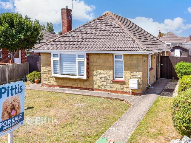 2 bedroom detached bungalow for sale