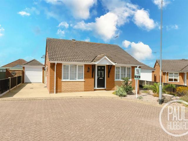 2 bedroom detached bungalow for sale