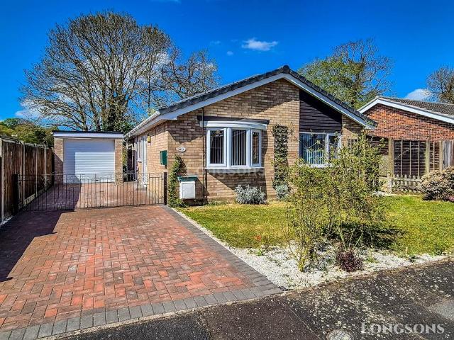 2 bedroom detached bungalow for sale