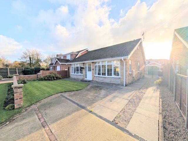 2 bedroom detached bungalow for sale