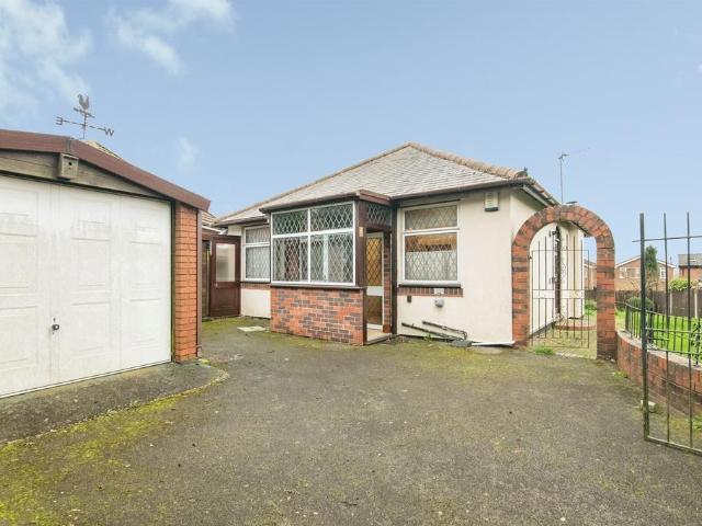 2 bedroom detached bungalow for sale