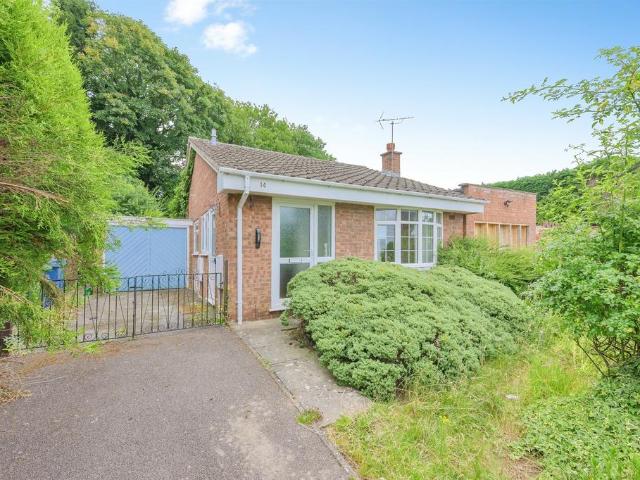2 bedroom detached bungalow for sale