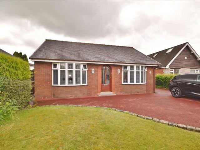 2 bedroom detached bungalow for sale