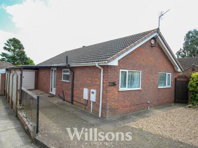 2 bedroom detached bungalow for sale