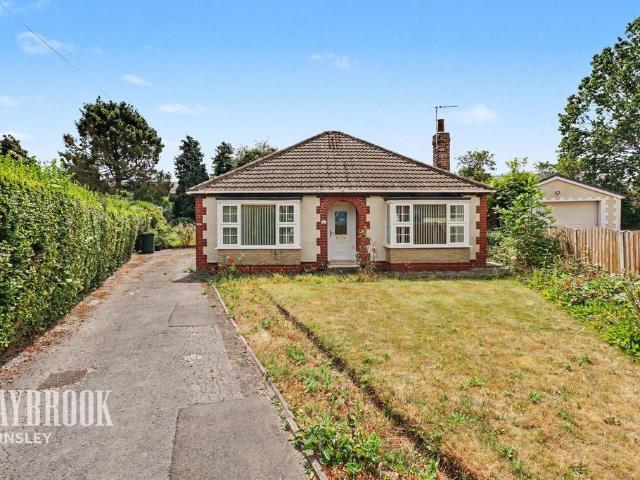 2 bedroom detached bungalow for sale