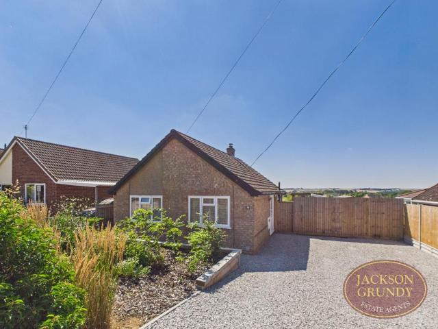 2 bedroom detached bungalow for sale