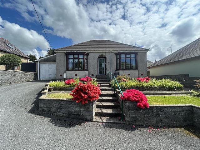 2 bedroom detached bungalow for sale