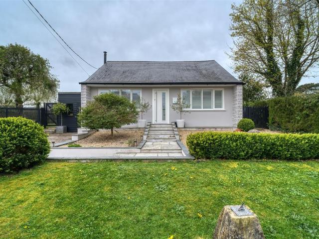 2 bedroom detached bungalow for sale
