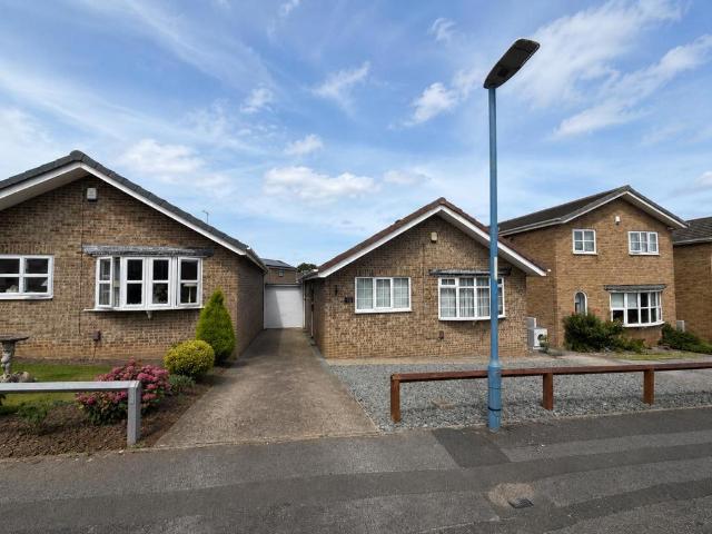 2 bedroom detached bungalow for sale