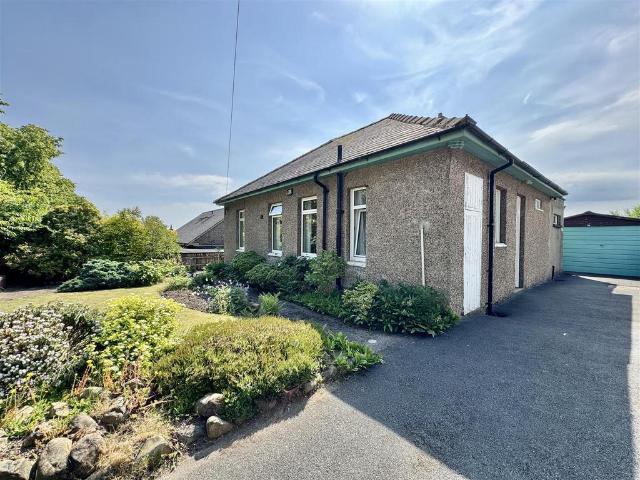 2 bedroom detached bungalow for sale