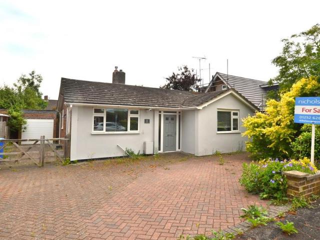 2 bedroom detached bungalow for sale