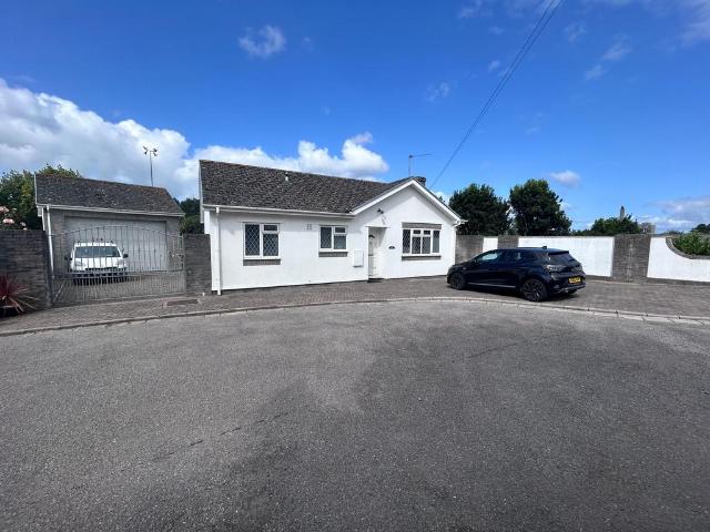 2 bedroom detached bungalow for sale