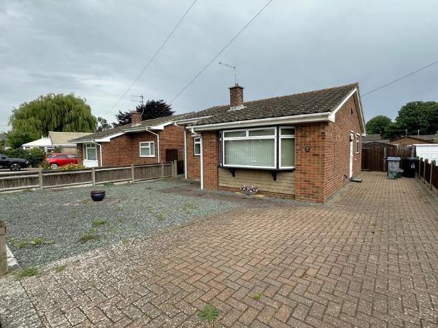 2 bedroom detached bungalow for sale