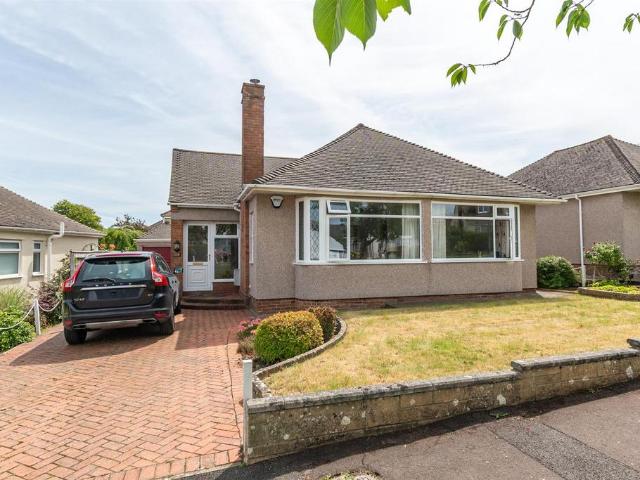 2 bedroom detached bungalow for sale