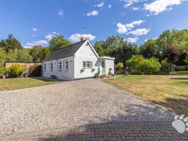 2 bedroom detached bungalow for sale