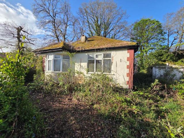 2 bedroom detached bungalow for sale
