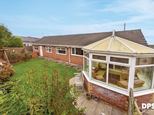 2 bedroom detached bungalow for sale