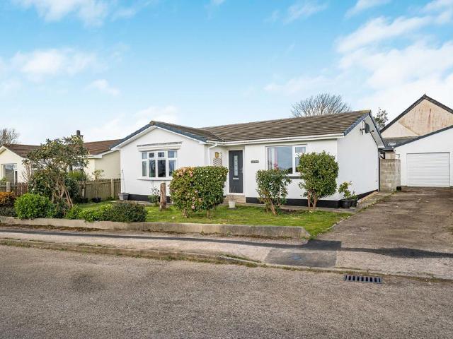 2 bedroom detached bungalow for sale