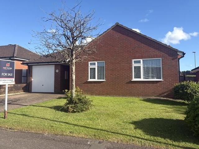2 bedroom detached bungalow for sale