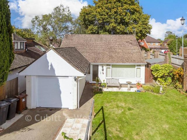 2 bedroom detached bungalow for sale