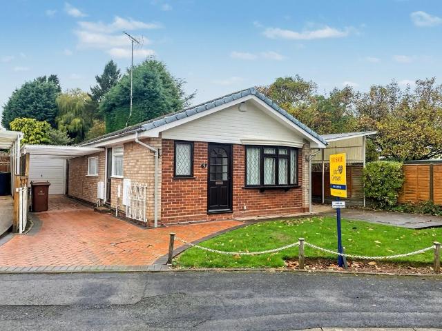 2 bedroom detached bungalow for sale