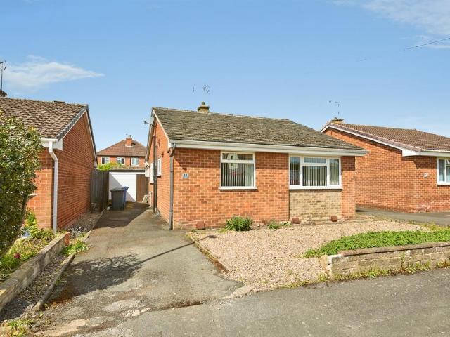 2 bedroom detached bungalow for sale