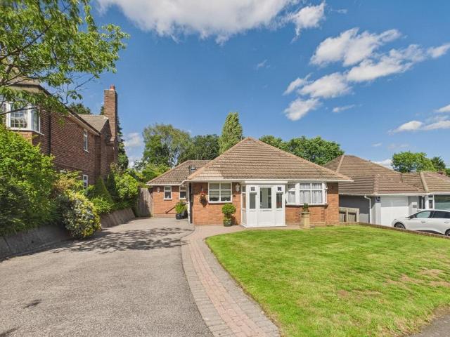 2 bedroom detached bungalow for sale