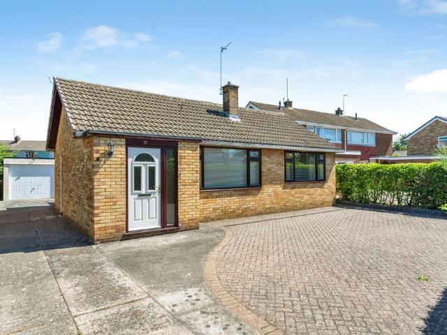 2 bedroom detached bungalow for sale